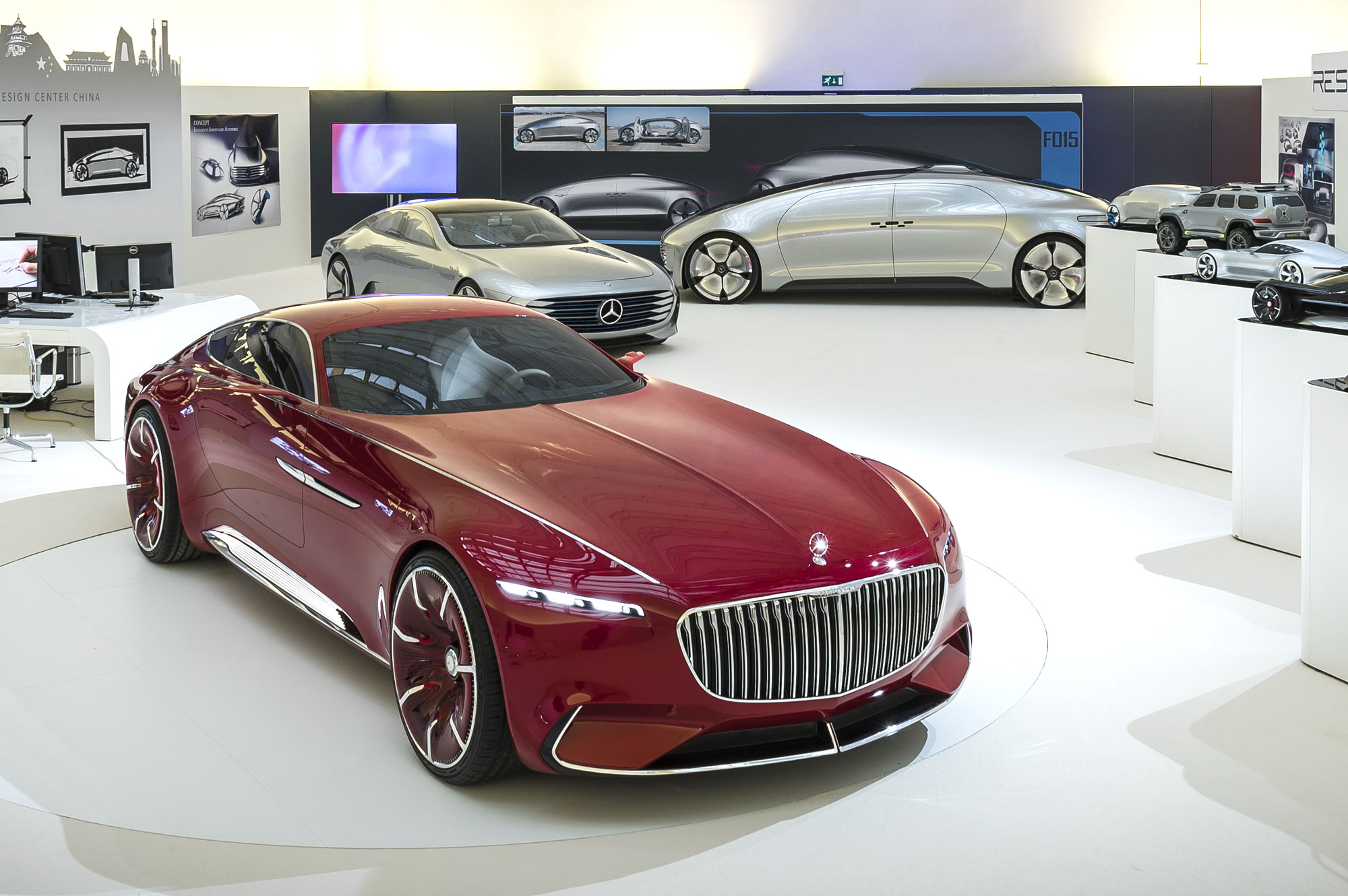 A Mercedes-Benz dizájnközpontjában jártunk, és még most sem tértünk ...