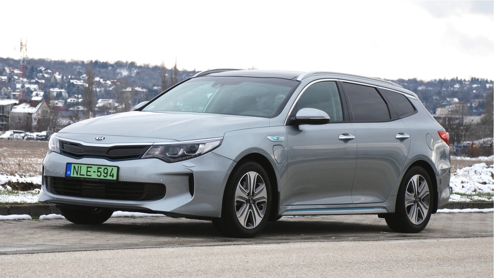 Egy modellel is több frontot támad a Kia – Optima SW PHEV-teszt - Player.hu