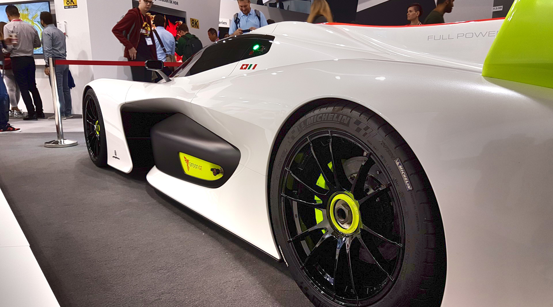 Élőben is lenyűgöző a Pininfarina által tervezett hidrogénhajtású ...