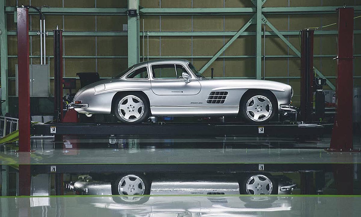 Szentségtörés vagy fantasztikus ez az AMG által modernizált 300 SL ...