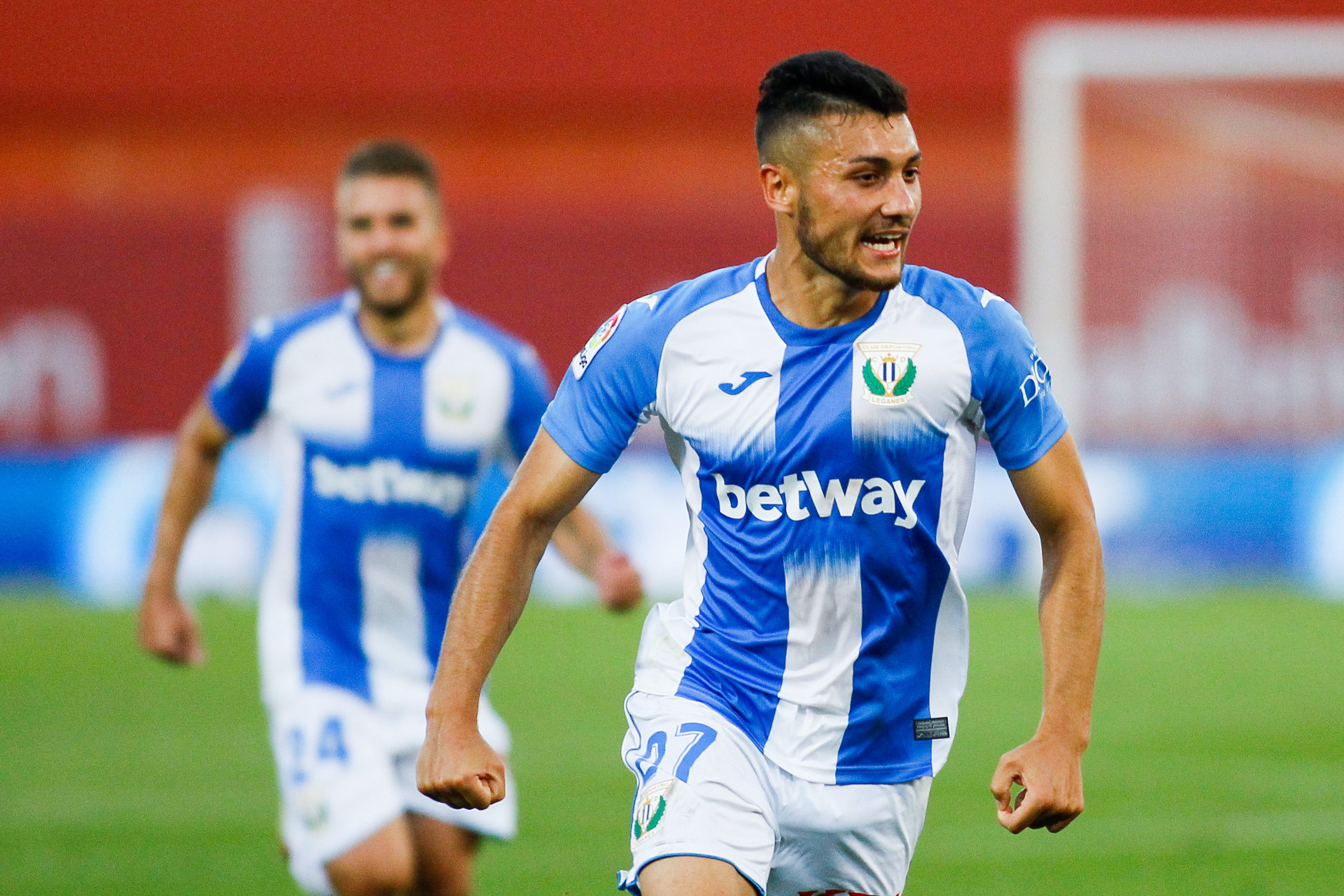 Sanszos, hogy ennél nagyobb szabadrúgásgólt nem látunk már a hétvégén ...