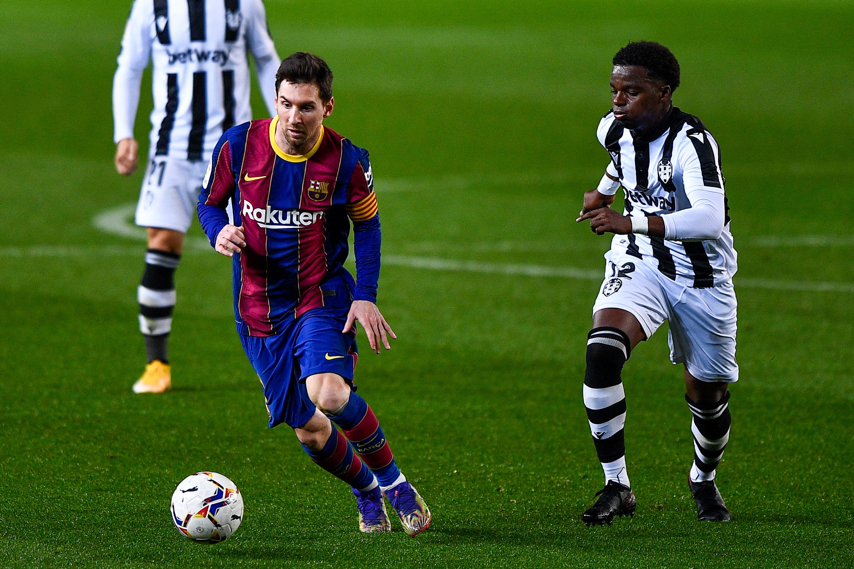 Messi történelmi gólja mentette meg a Barcelonát - Player.hu