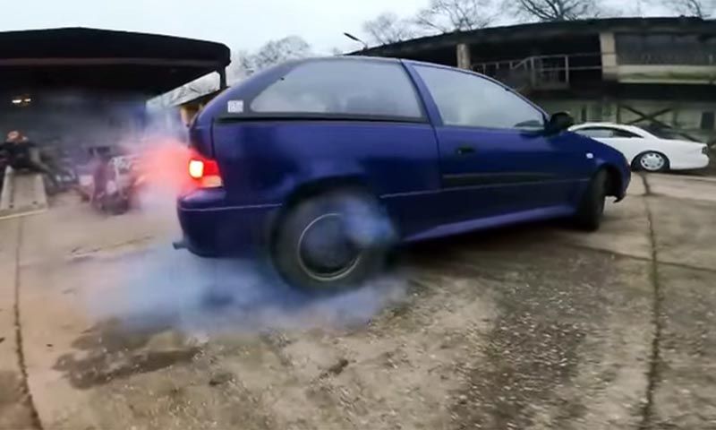 Swifttel ne lehetne driftelni? Hogy a csudába ne! - Player.hu