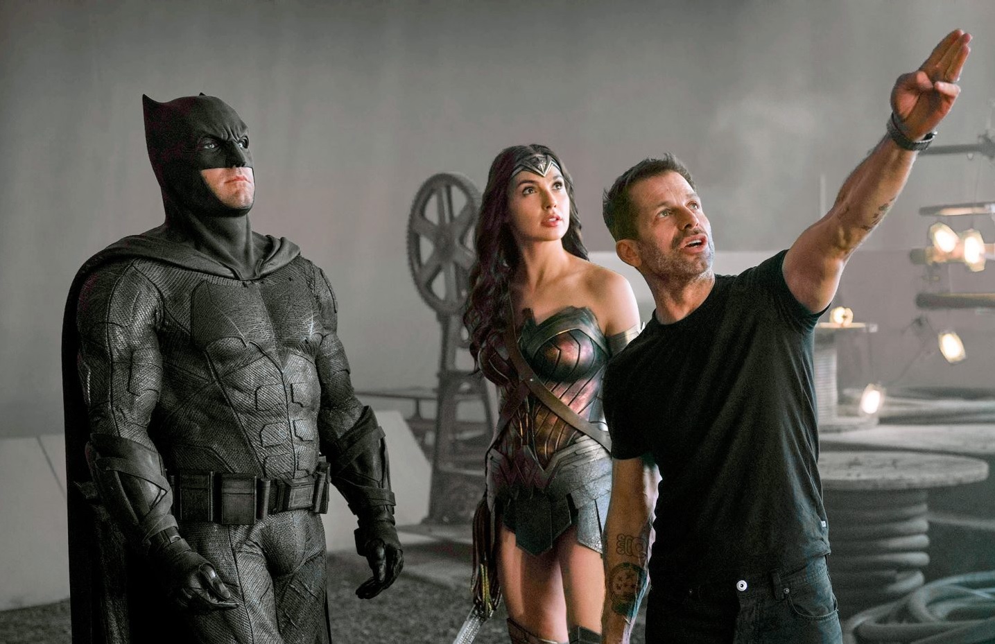 Még a Snyder vágásból is kivágatott egy jelenetet a Warner, szóval ...