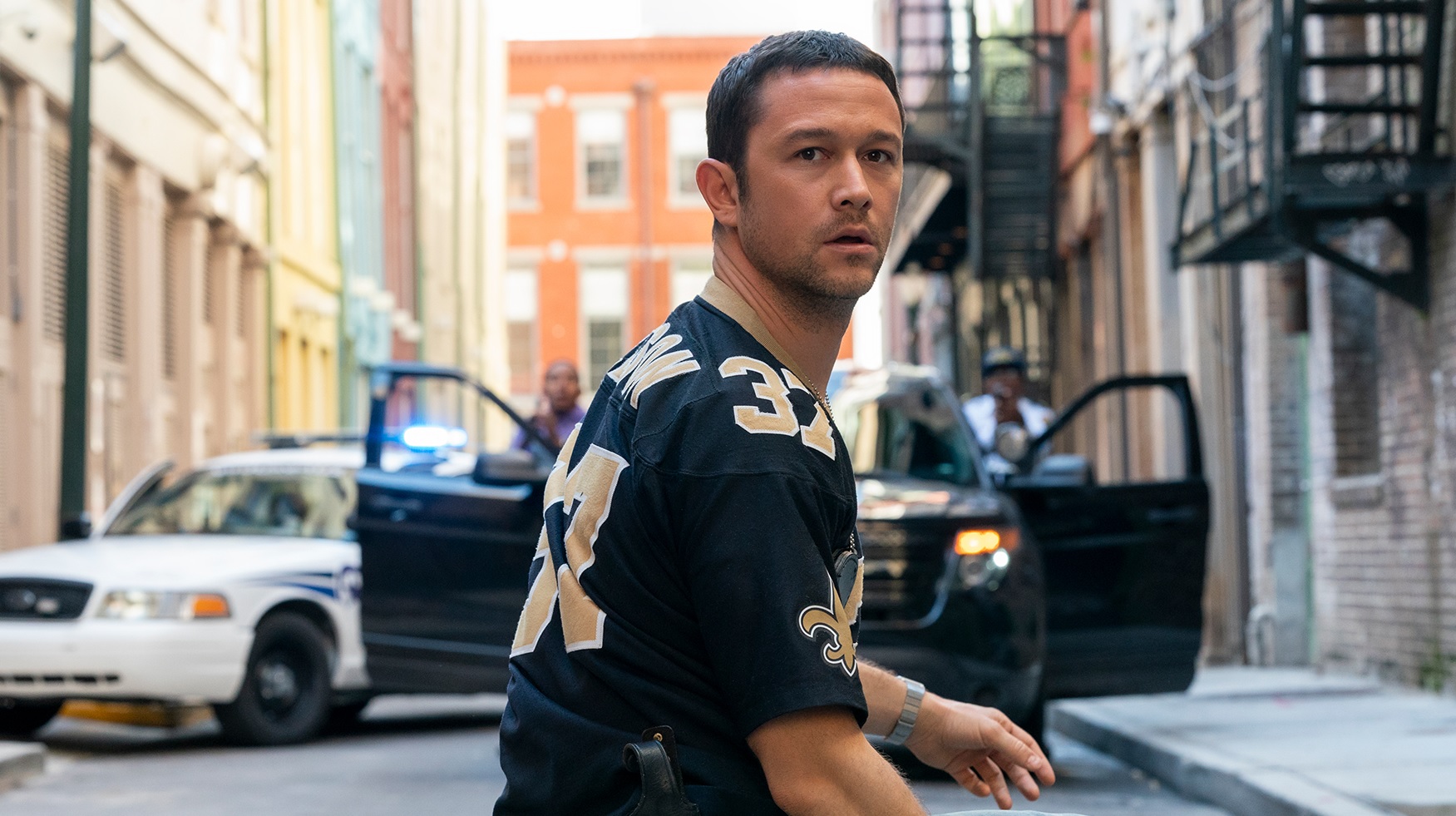 Joseph Gordon-Levitt Magyarországról készült fotókat keres a Facebook ...