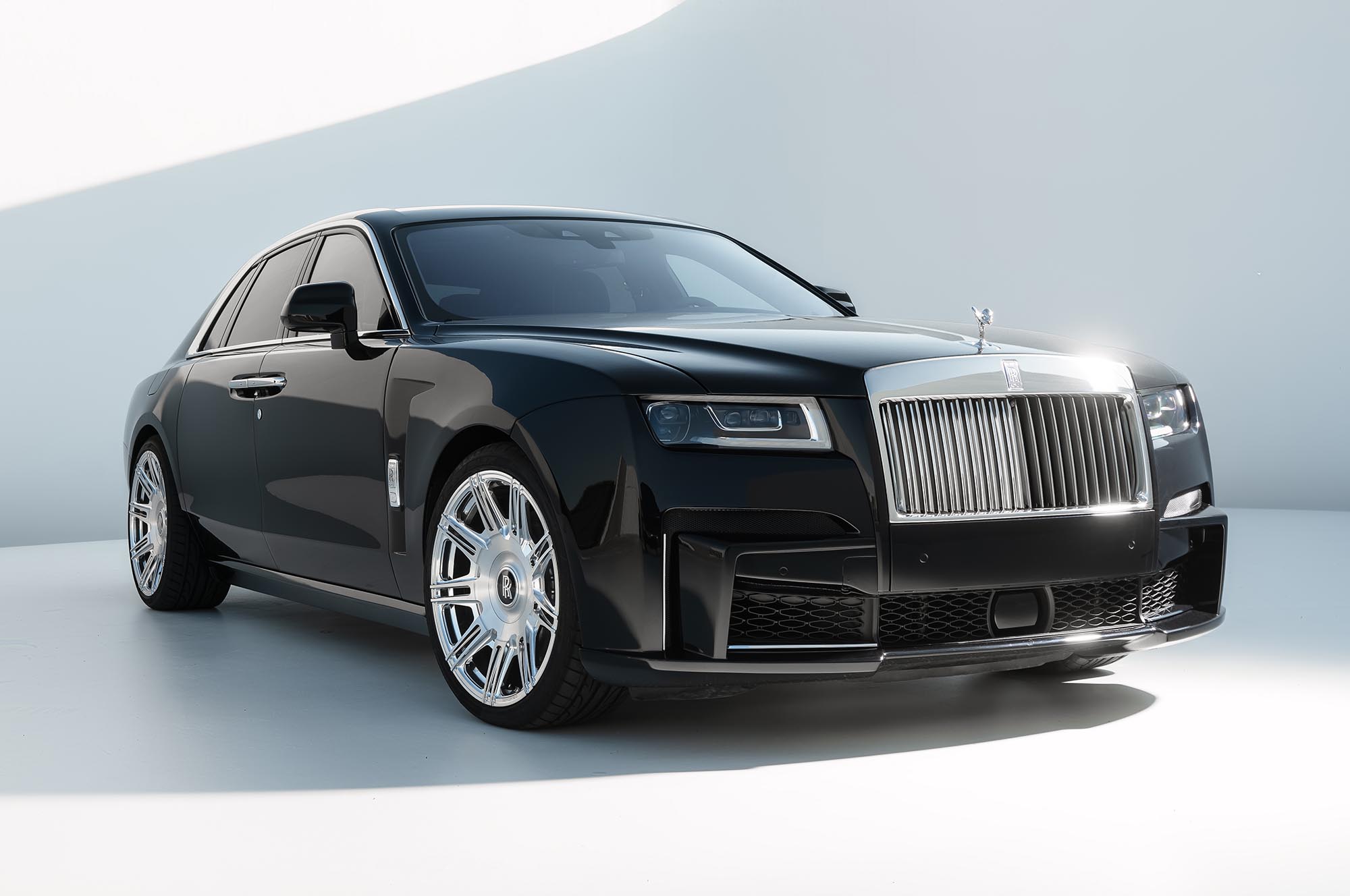 Rolls-Royce-t is lehet visszafogottan tuningolni - Player.hu