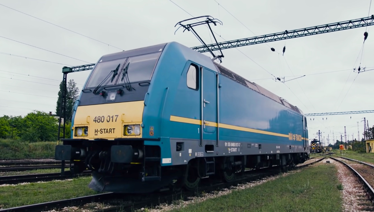 Havonta 22 ezer kilométert tesz meg egy-egy MÁV TRAXX mozdony, közben a ...
