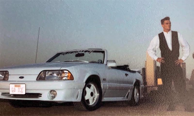 Vanilla Ice-nak még mindig megvan a klipben látott Mustangja - Player.hu
