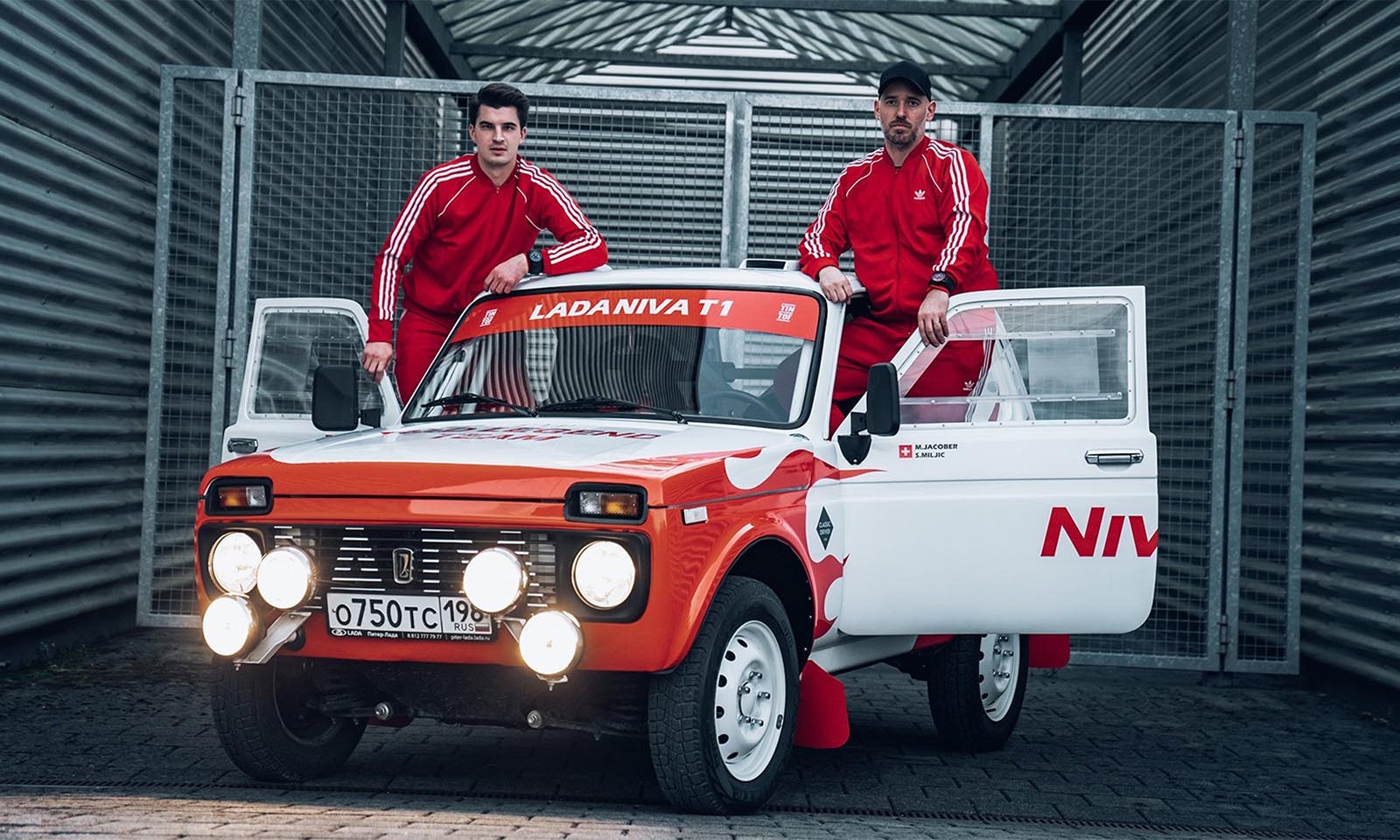 34 év után újra rajthoz áll egy Lada Niva a Dakar-ralin - Player.hu