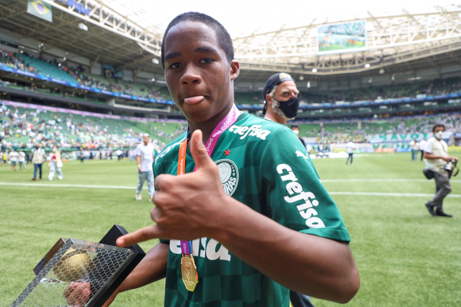 45 millió eurót fizetne a Real Madrid a brazil foci 15 éves ...