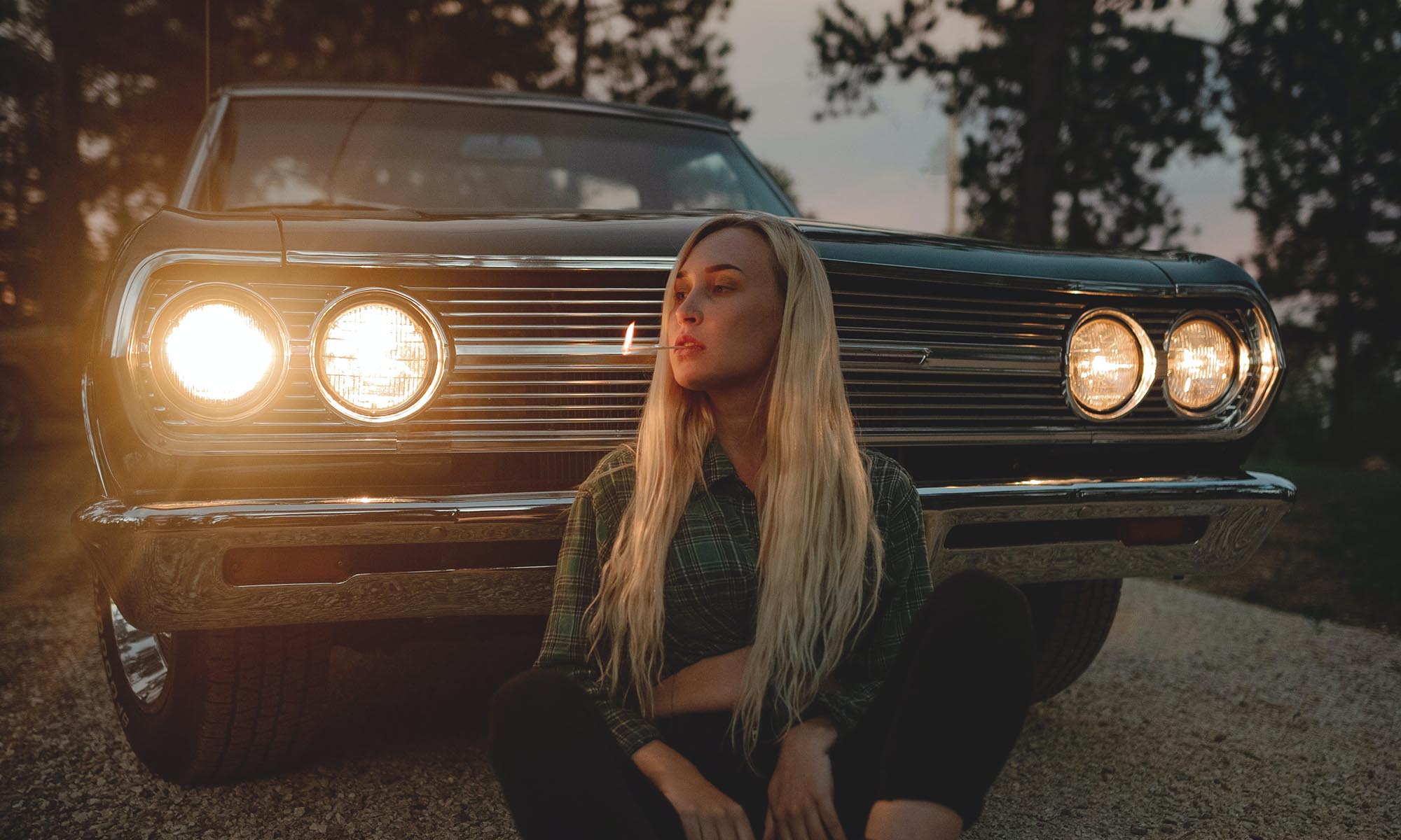 Felvennénk ezt a lányt ezzel a Chevy pick-uppal, ha stoppolna - Player.hu