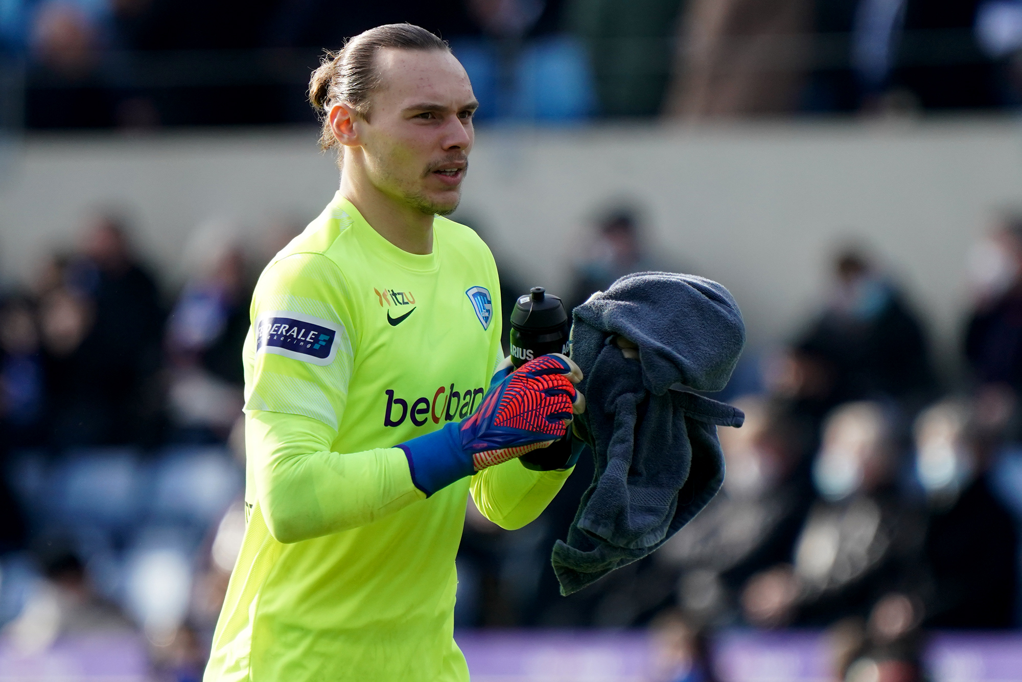 A Leipzig Gulácsi nyakára igazolta a legtehetségesebb belga kapust ...