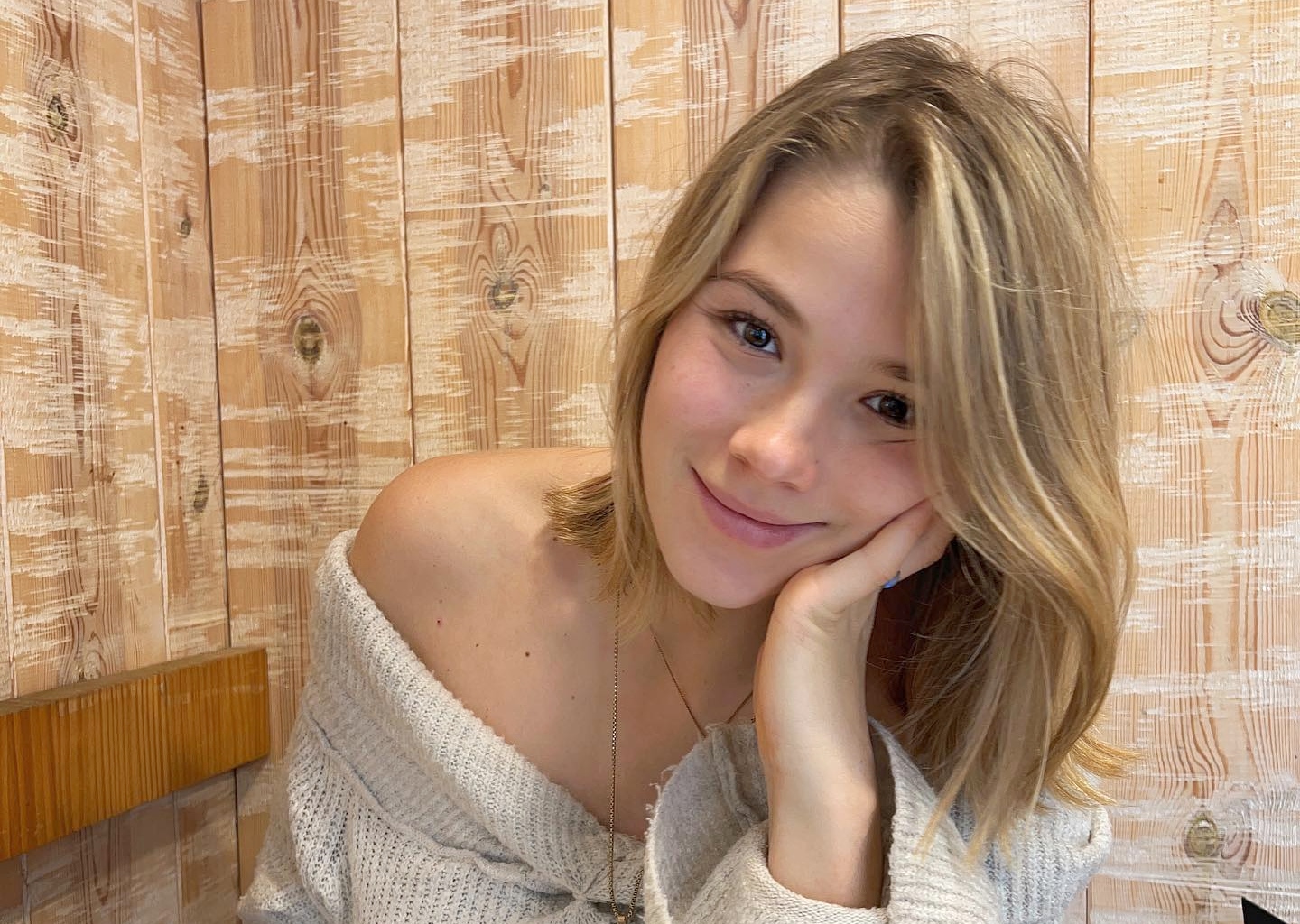 Fiatal édesanya a nap csaja - Player.hu