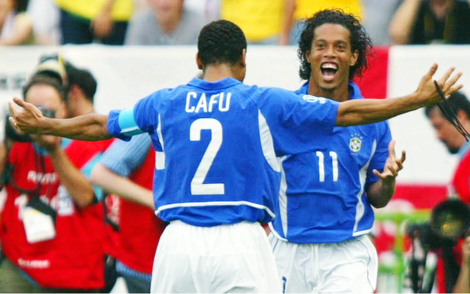 20 éves Ronaldinho legemlékezetesebb gólja - Player.hu