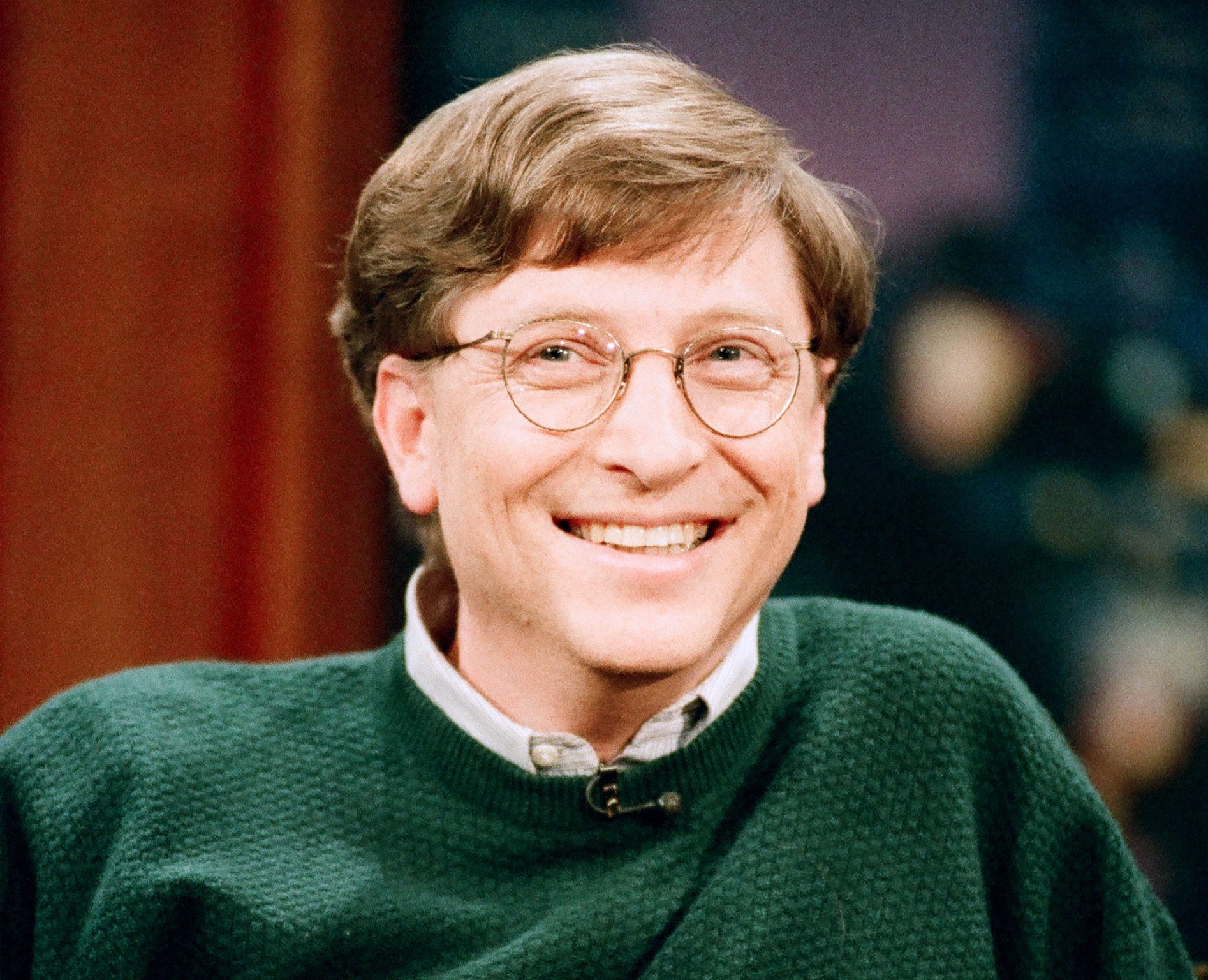 Az internet népe egy 27 éves, Bill Gatesről készült videón röhögi épp ...