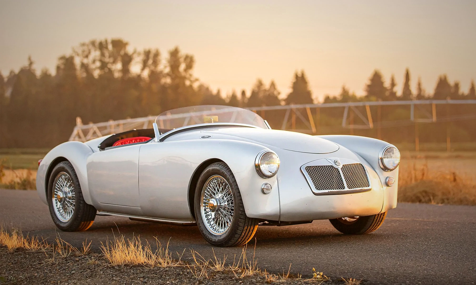 Klasszikus brit roadster modern Honda-motorral - Player.hu