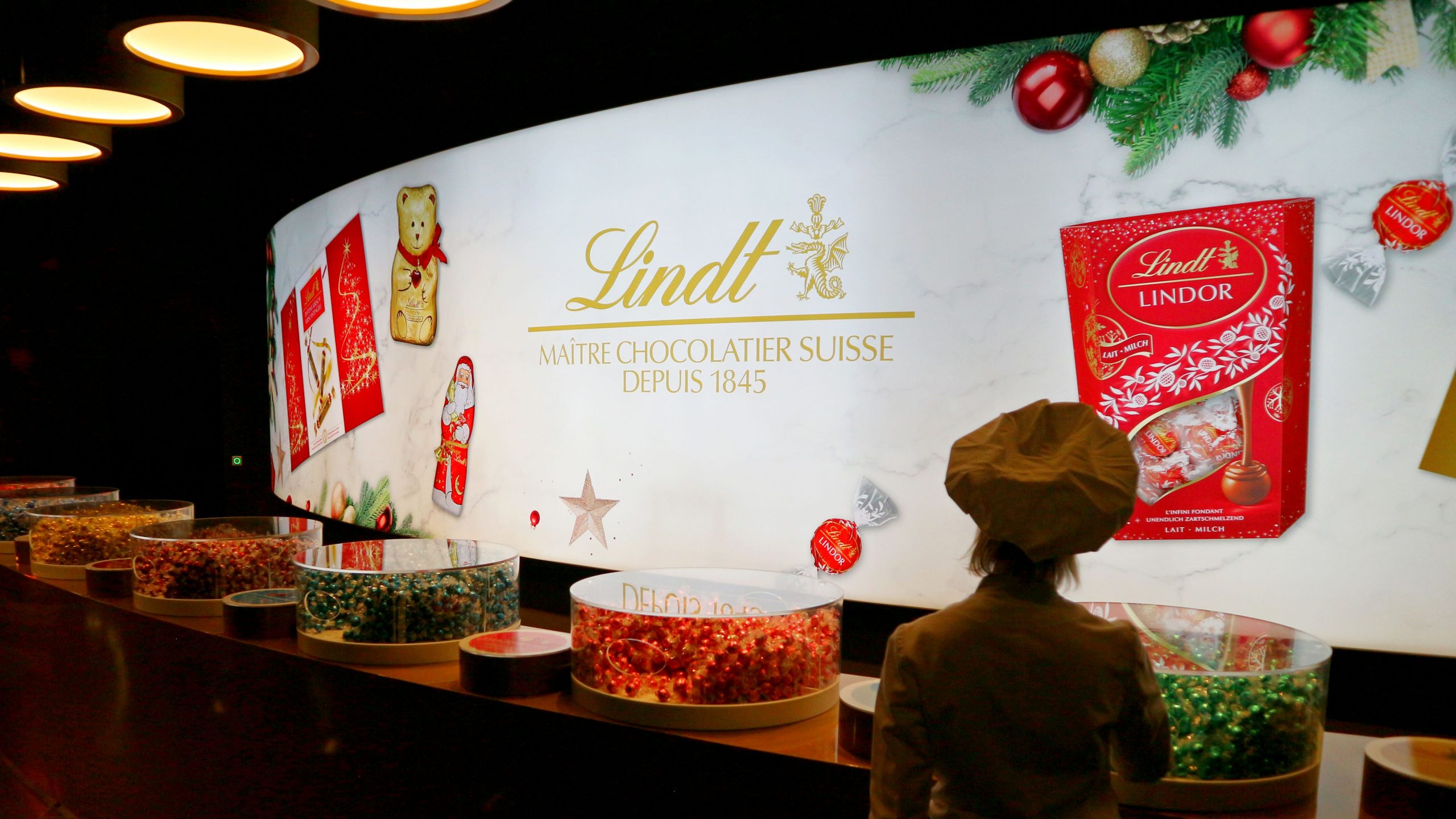 Ahol belefulladhatsz a Lindt-golyókba: a zürichi csokimúzeum - Player.hu