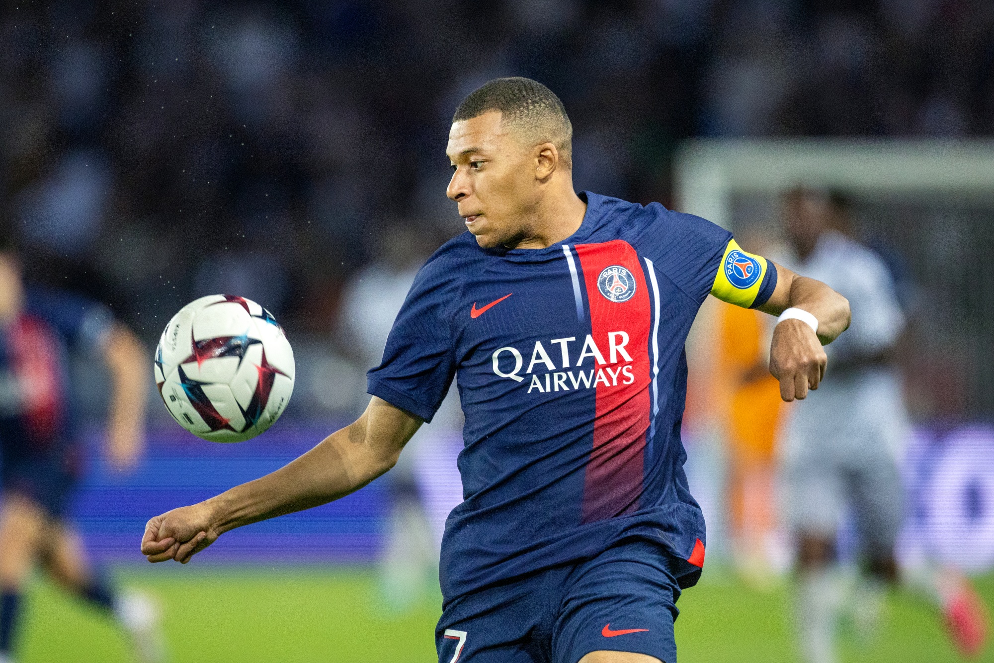 Hiába a 700 milliós fizetés, Mbappé inkább kihagyja a szezont, de nem ...