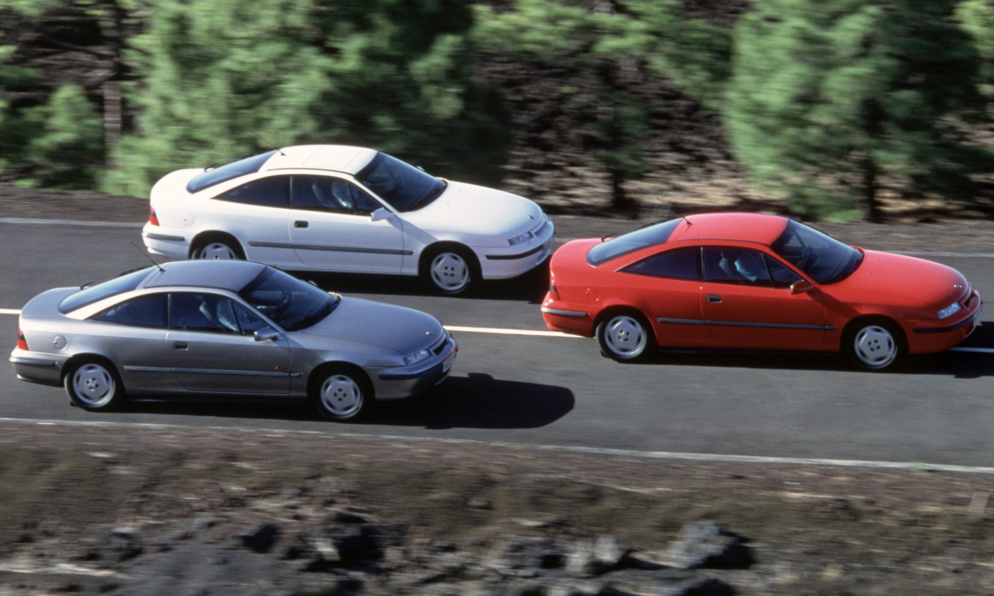 A szélcsatorna hőse – Opel Calibra - Player.hu