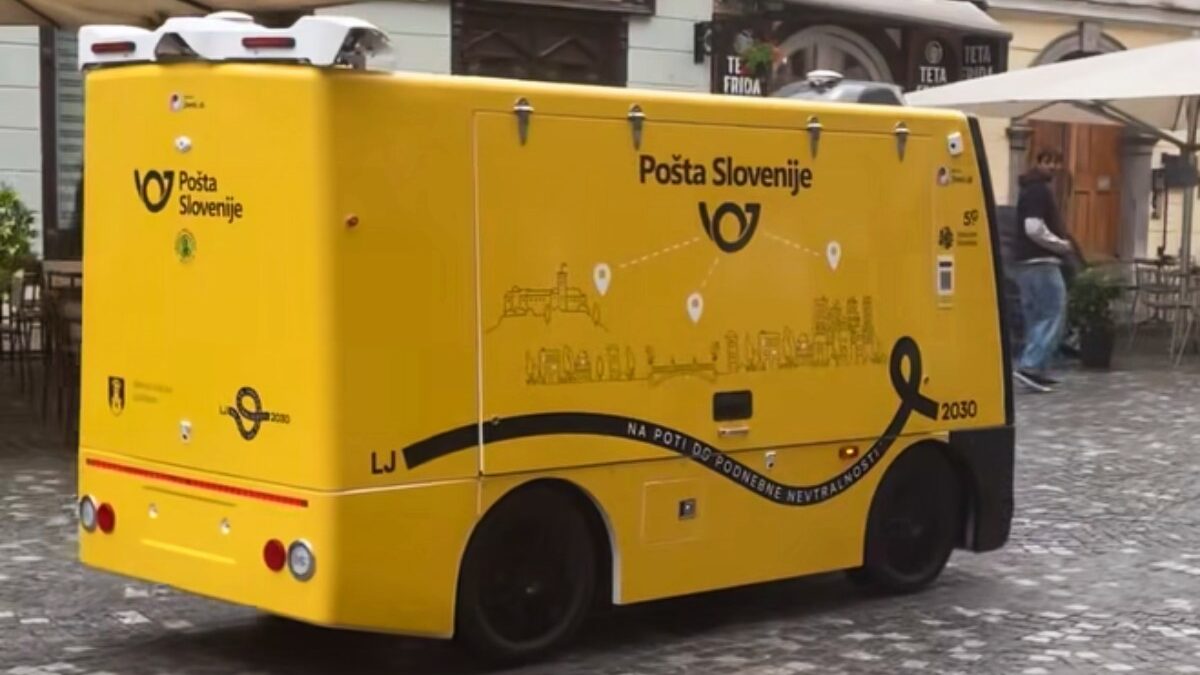 Robotpostás állt szolgálatba Ljubljanában - Player.hu